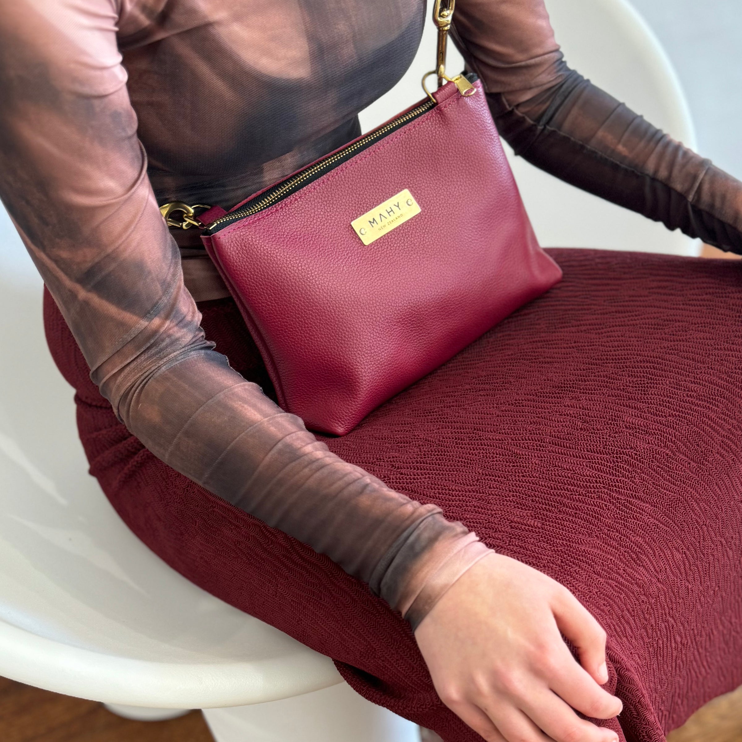 ESSENTIAL Collection – Mahy