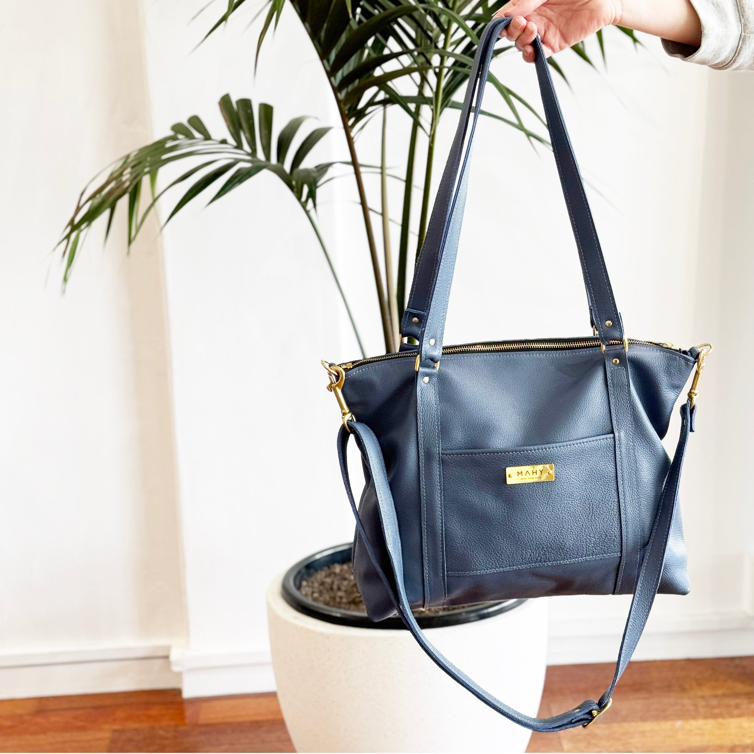 ESSENTIAL Collection – Mahy